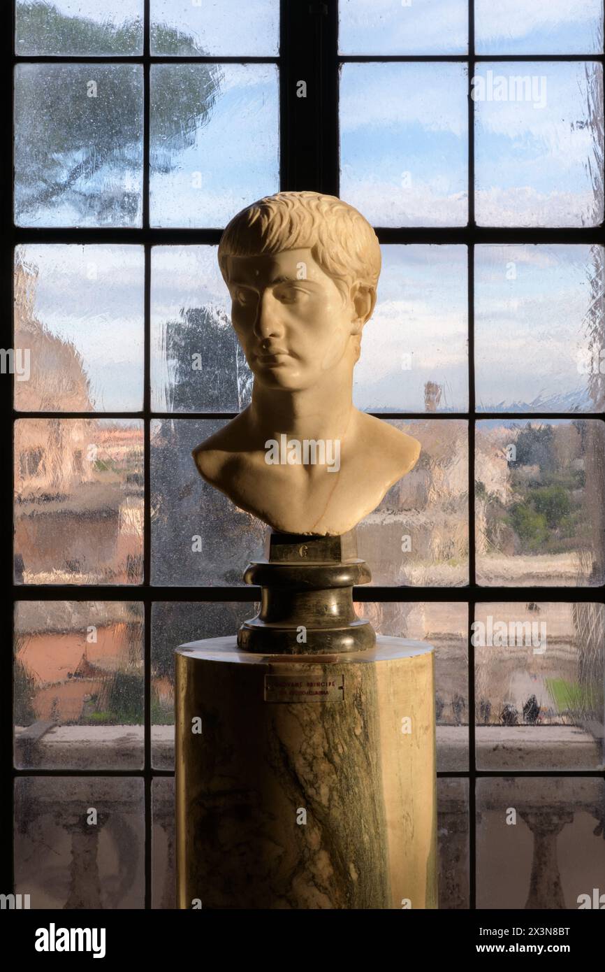 Hall of the emperors capitoline museum hi-res stock photography and ...