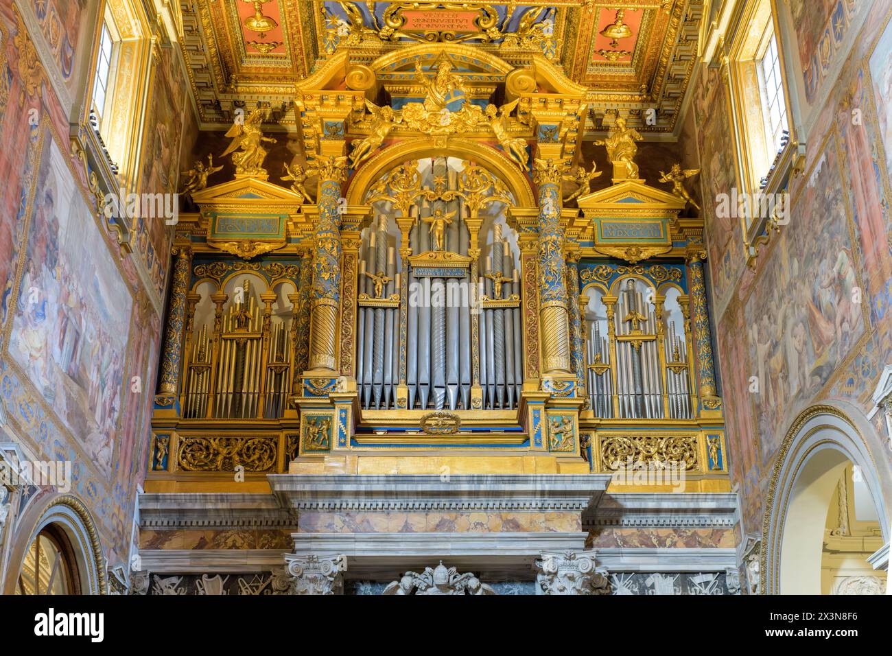 Pipe organ in the Archbasilica of Saint John Lateran (Basilica di San Giovanni in Laterano ...