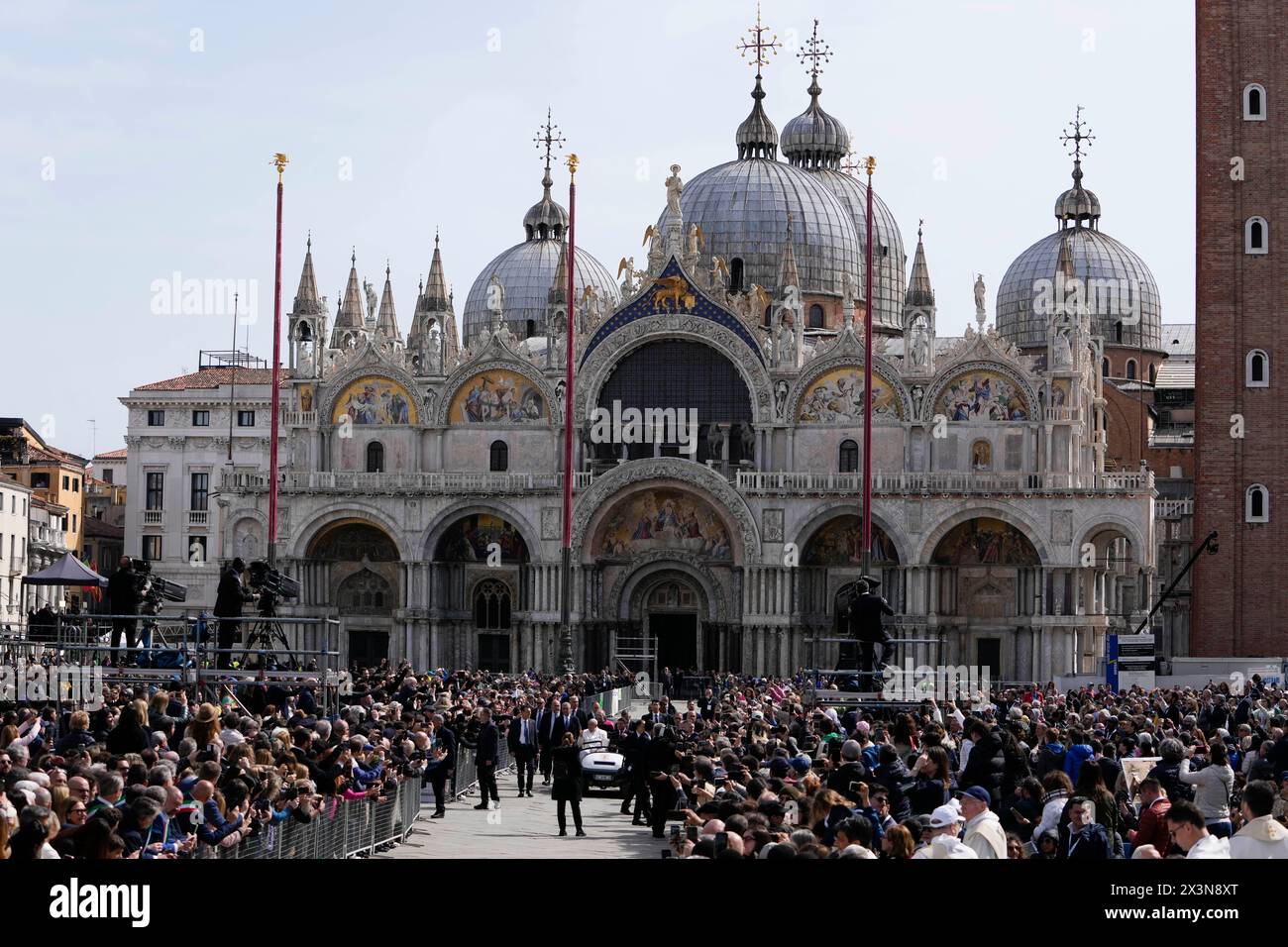 Pope Francis arrives in St. Mark’s Square to celebrate a mass in Venice ...
