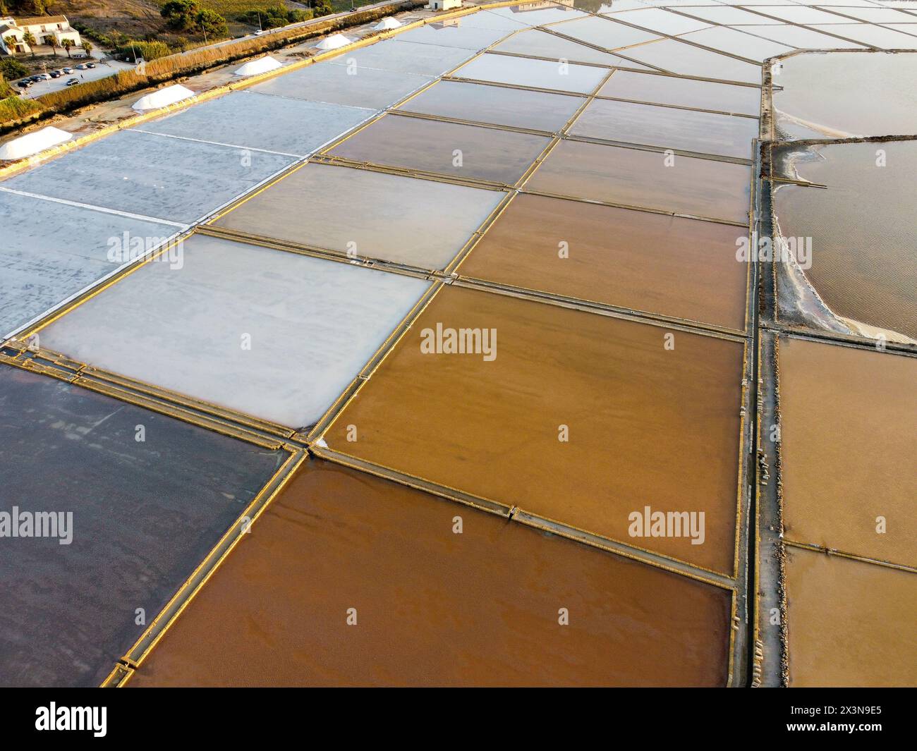 Different pans hi-res stock photography and images - Alamy