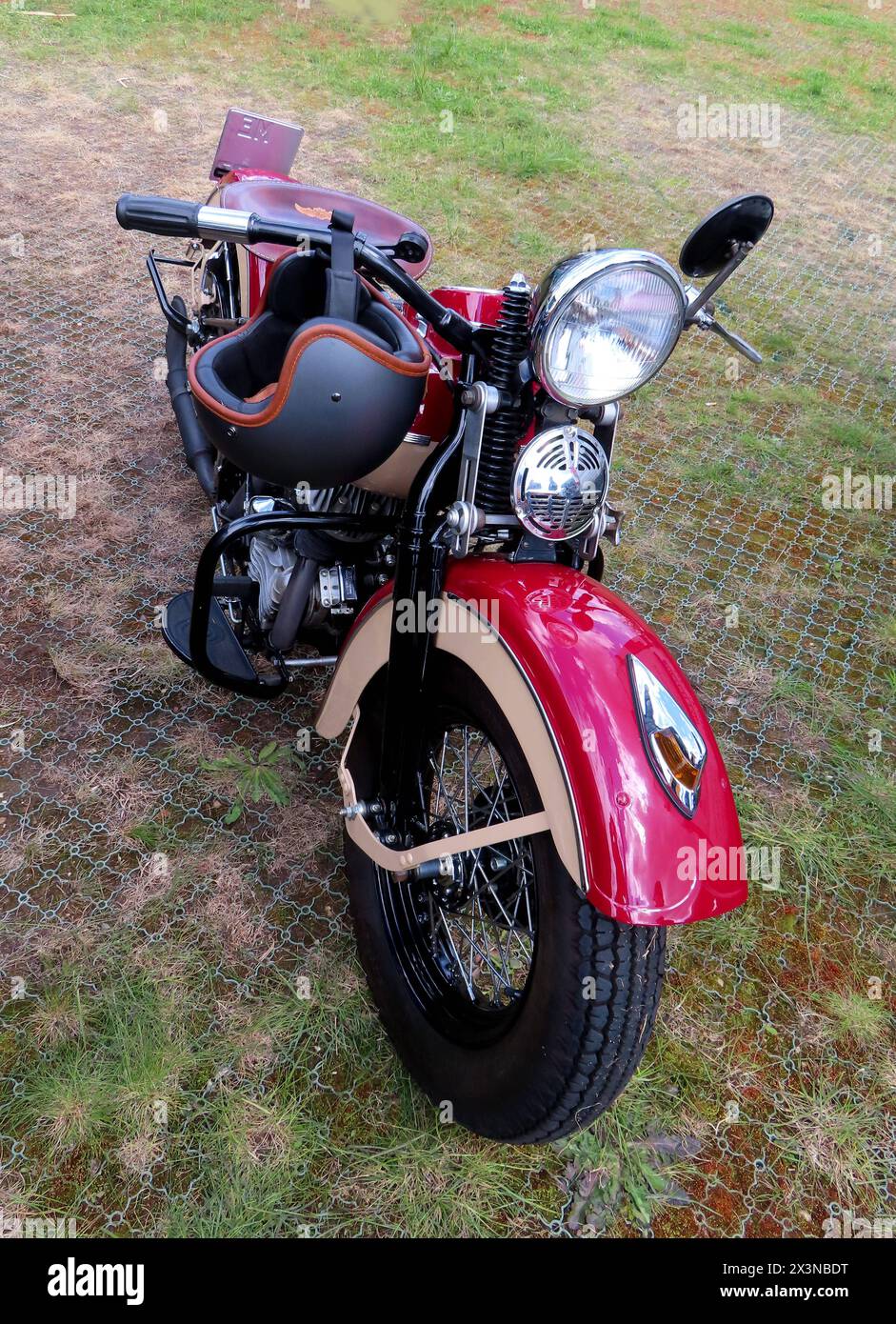 Die Motorrad Legende lebt und faehrt - diese Harleey ist Baujahr 1941 ...