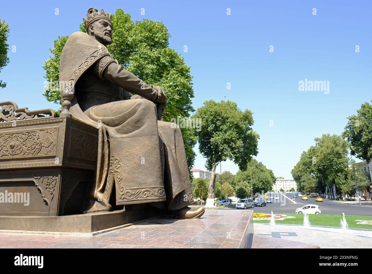 Samarkand Uzbekistan - statue of historic warrior and leader Amir Timur ...