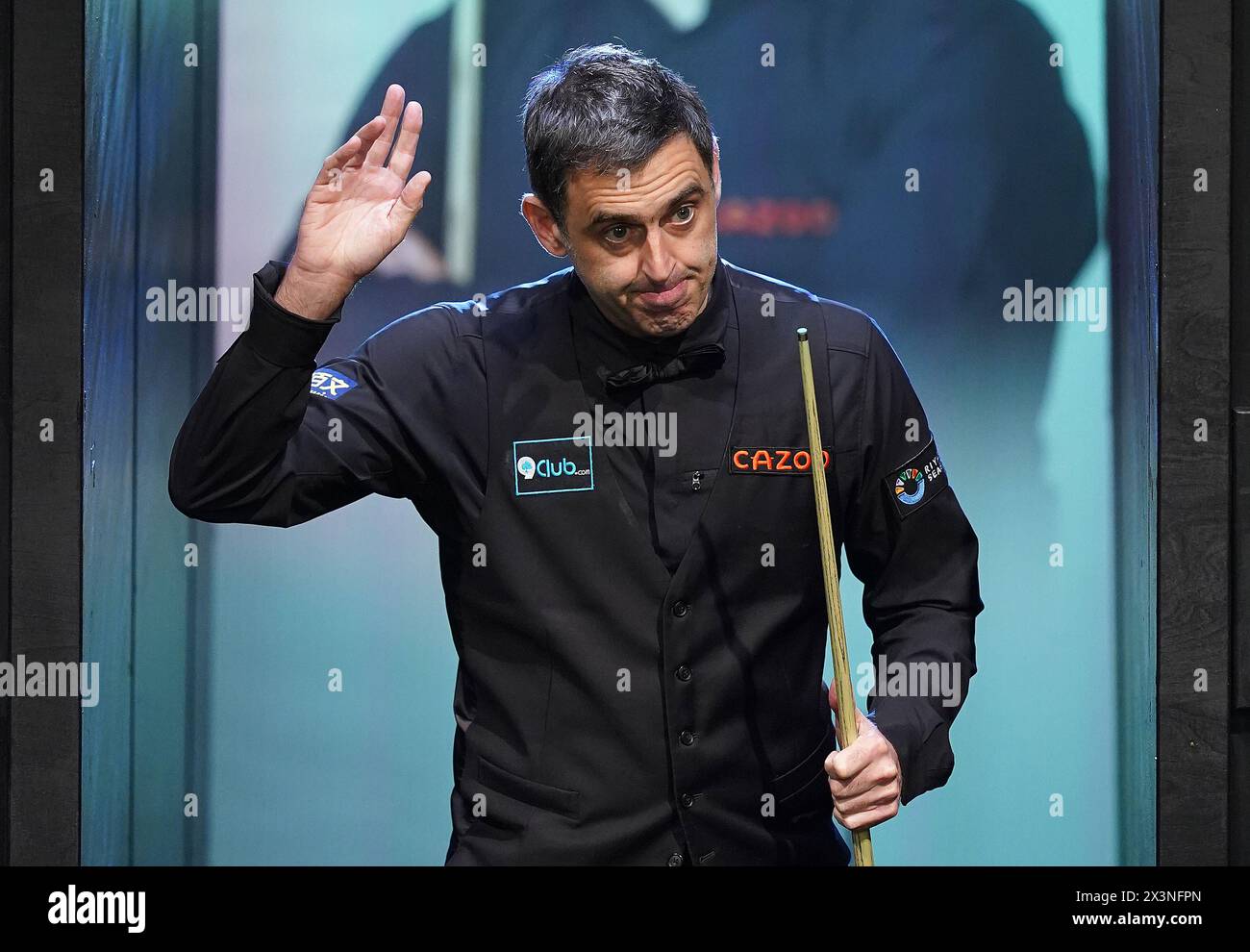 Ronnie O'Sullivan walks out for his match against Ryan Day on day nine ...