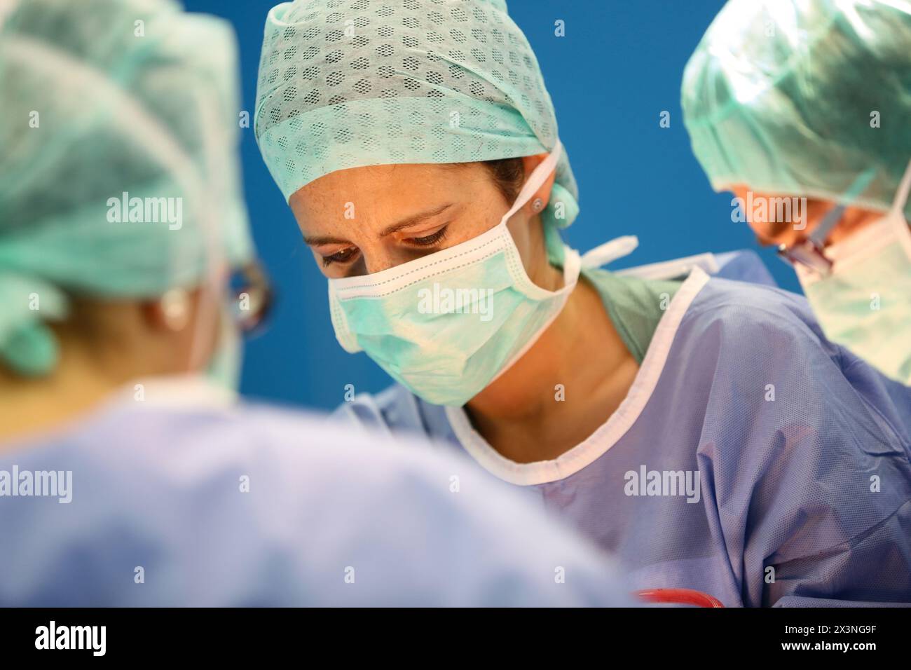 Hip replacement surgery, Orthopedics and Trauma surgery, Surgeon ...