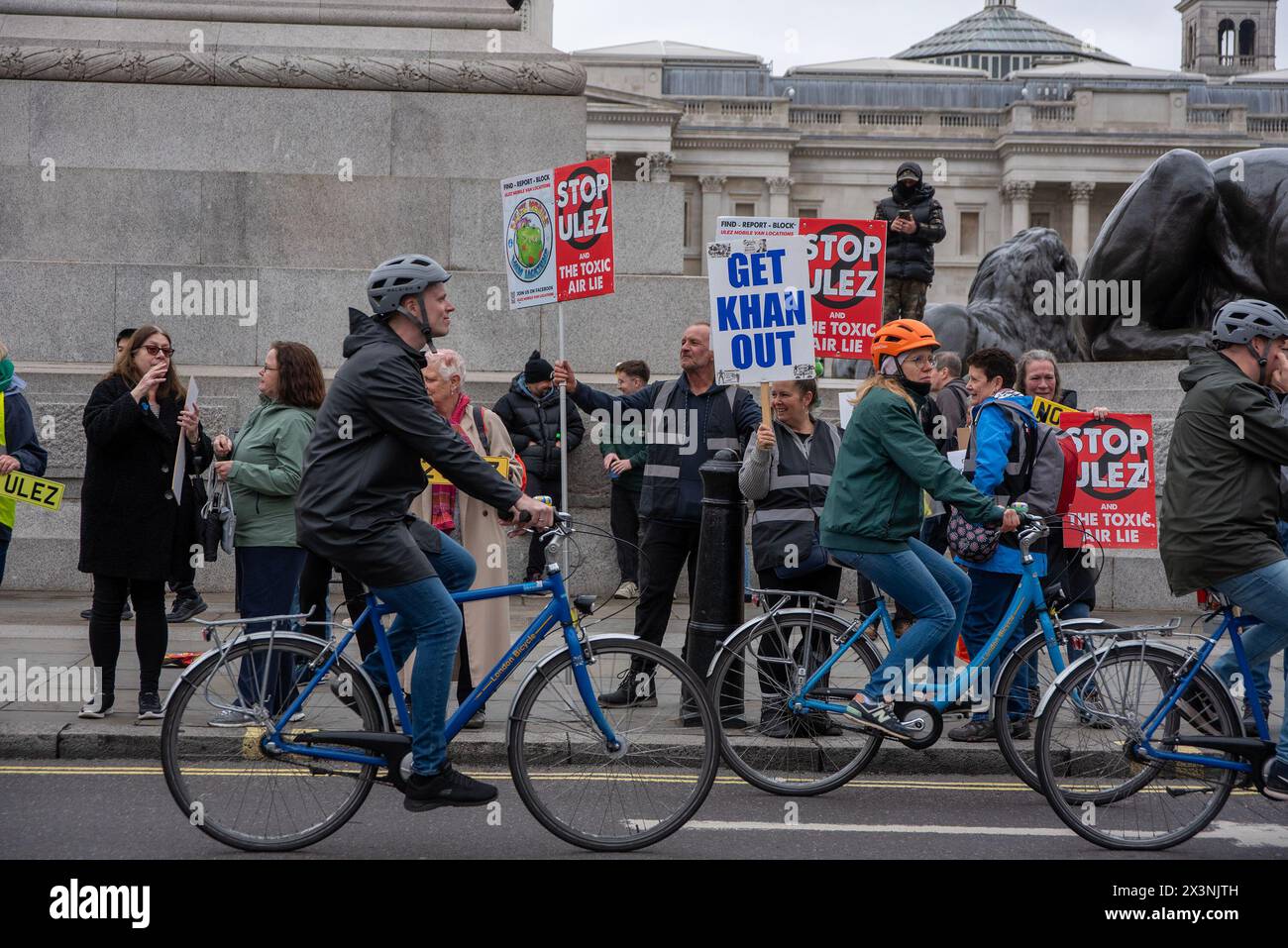 M25 protesters hi-res stock photography and images - Alamy