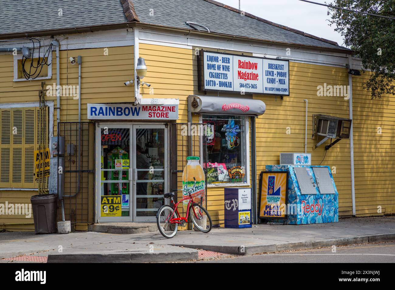 New shop shutter hi-res stock photography and images - Alamy