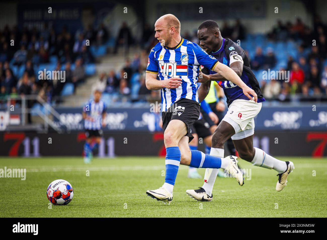 Einchoven, Netherlands. 28th Apr, 2024. EINCHOVEN, Eindhoven - Telstar ...