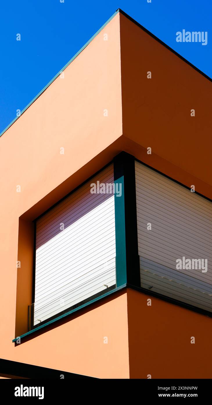 Orange corner hi-res stock photography and images - Alamy