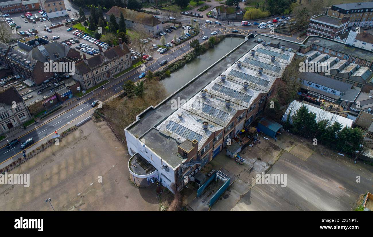 Len House, the 1930s art deco Rootes car showroom and factory in ...