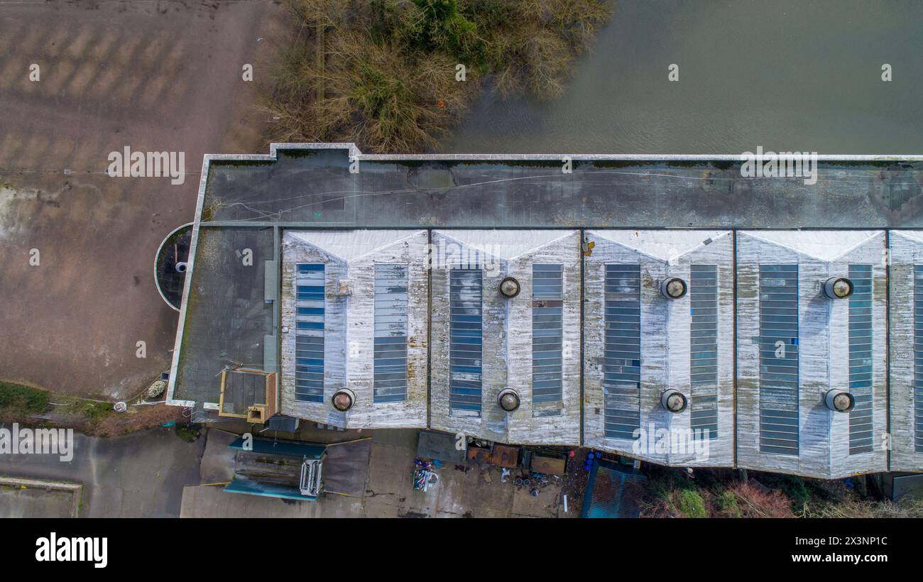 Len House, the 1930s art deco Rootes car showroom and factory in ...