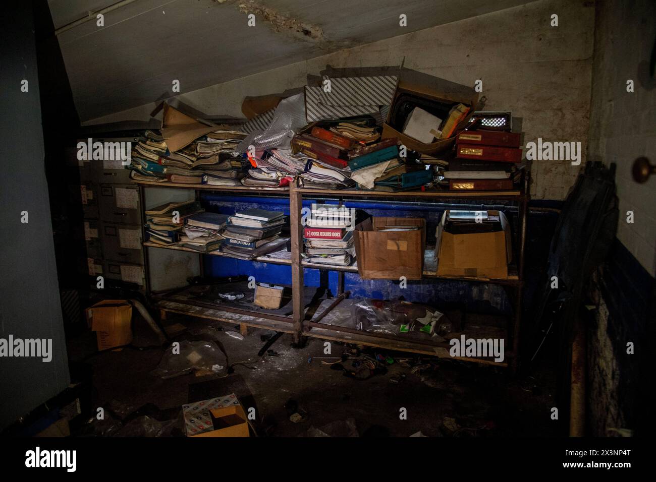 Len House, the 1930s art deco Rootes car showroom and factory in ...