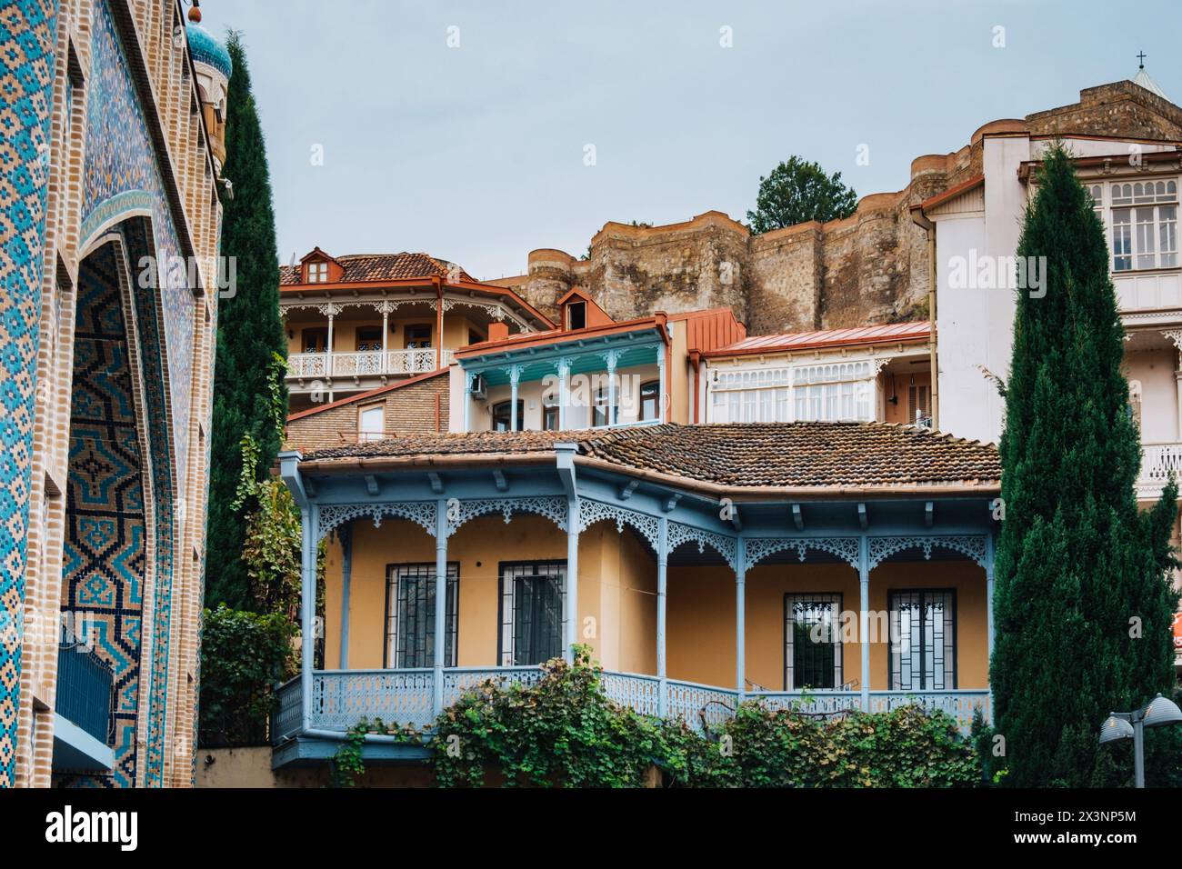 View of the Abanotubani district with the mosque-like facade of Chreli ...