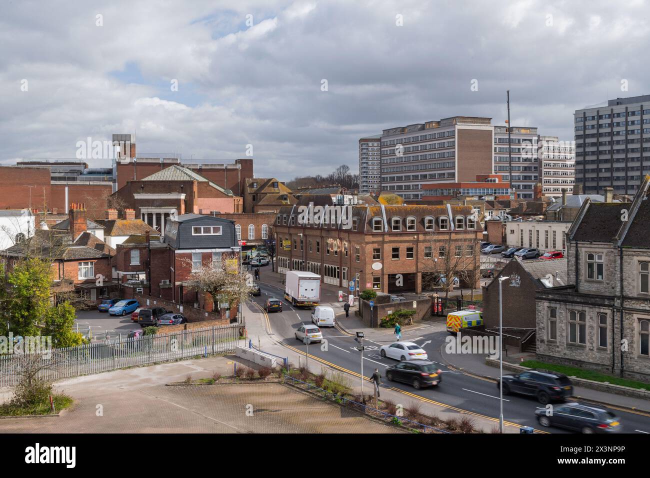 Len House, the 1930s art deco Rootes car showroom and factory in ...