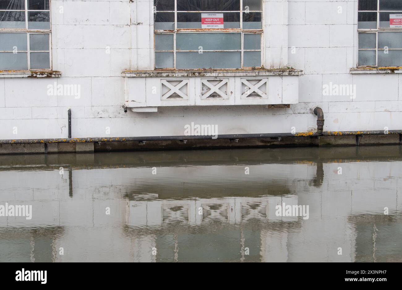 Len House, the 1930s art deco Rootes car showroom and factory in ...