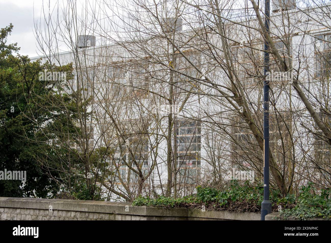 Len House, the 1930s art deco Rootes car showroom and factory in ...