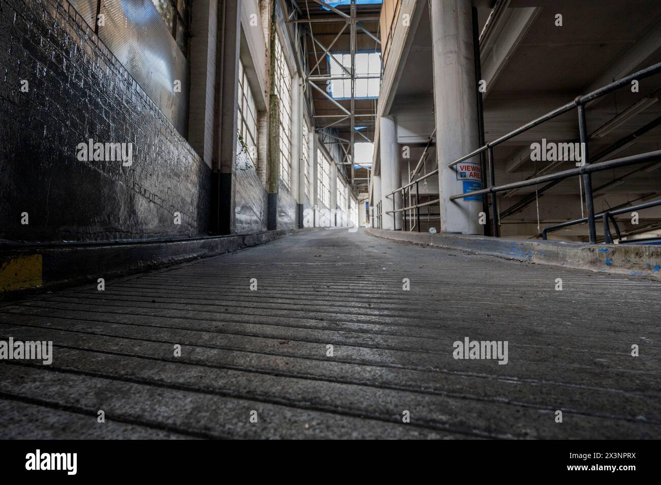 Len House, the 1930s art deco Rootes car showroom and factory in ...