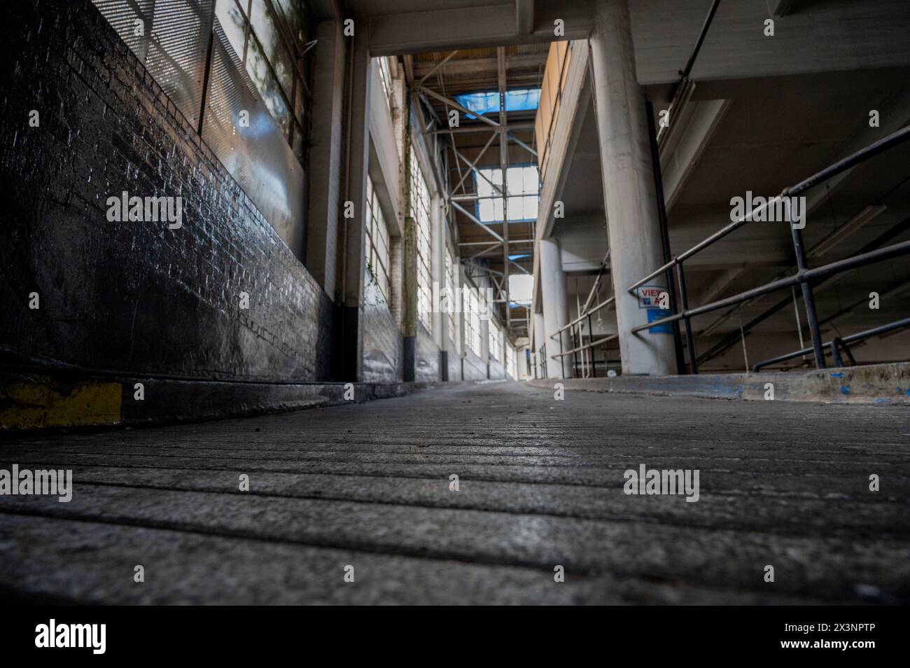 Len House, the 1930s art deco Rootes car showroom and factory in ...