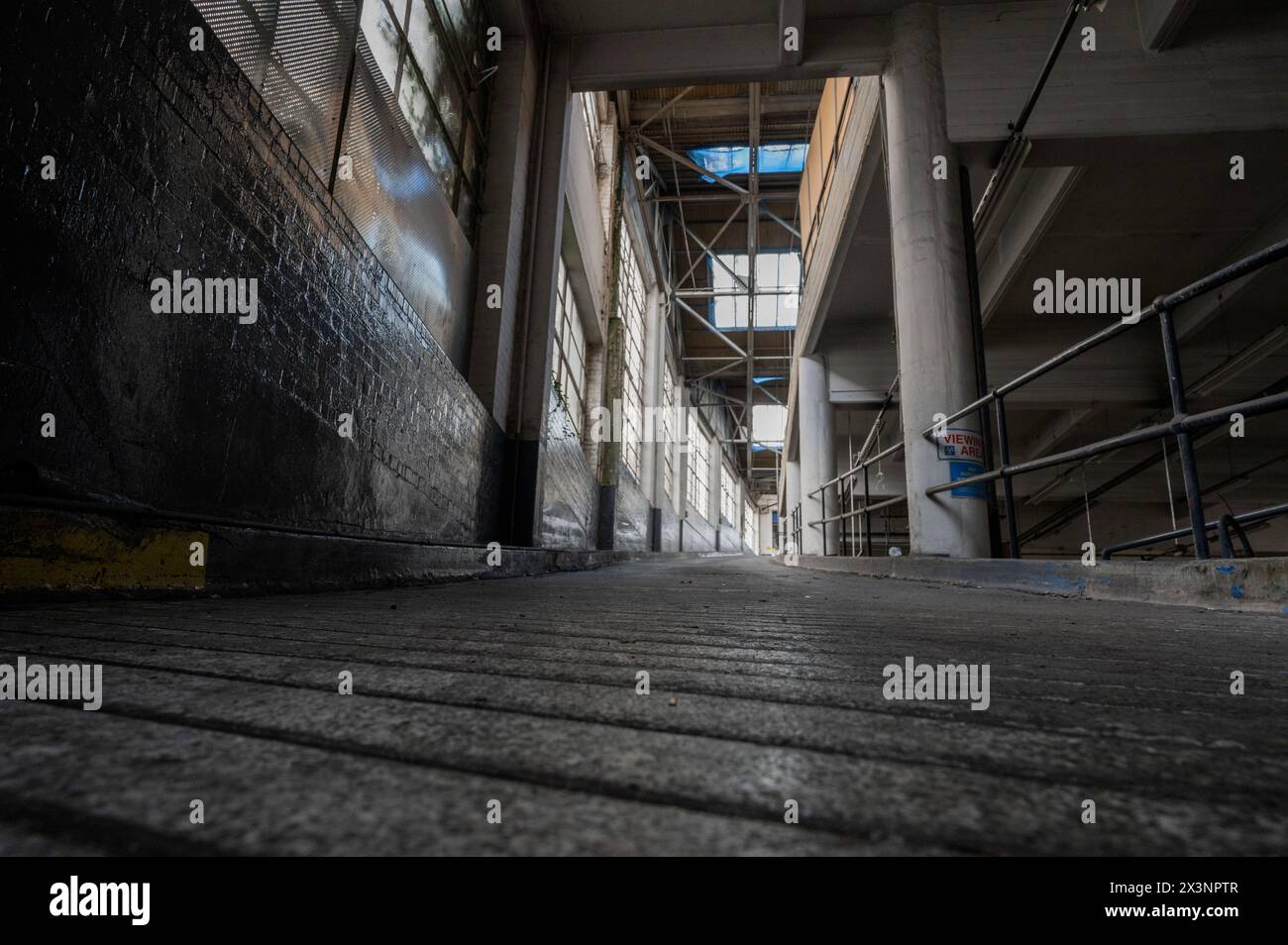 Len House, the 1930s art deco Rootes car showroom and factory in ...