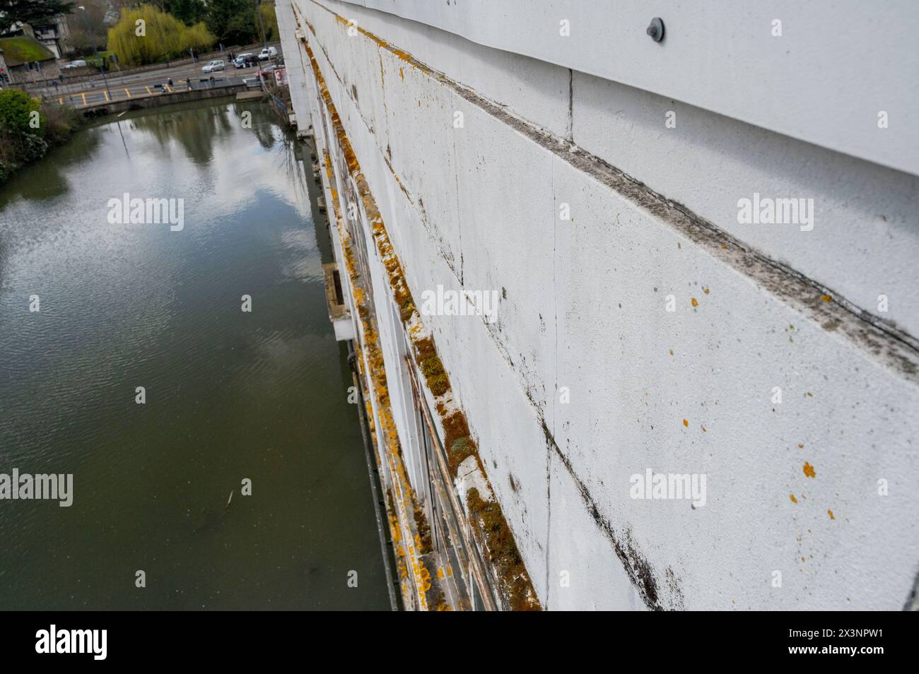 Len House, the 1930s art deco Rootes car showroom and factory in ...