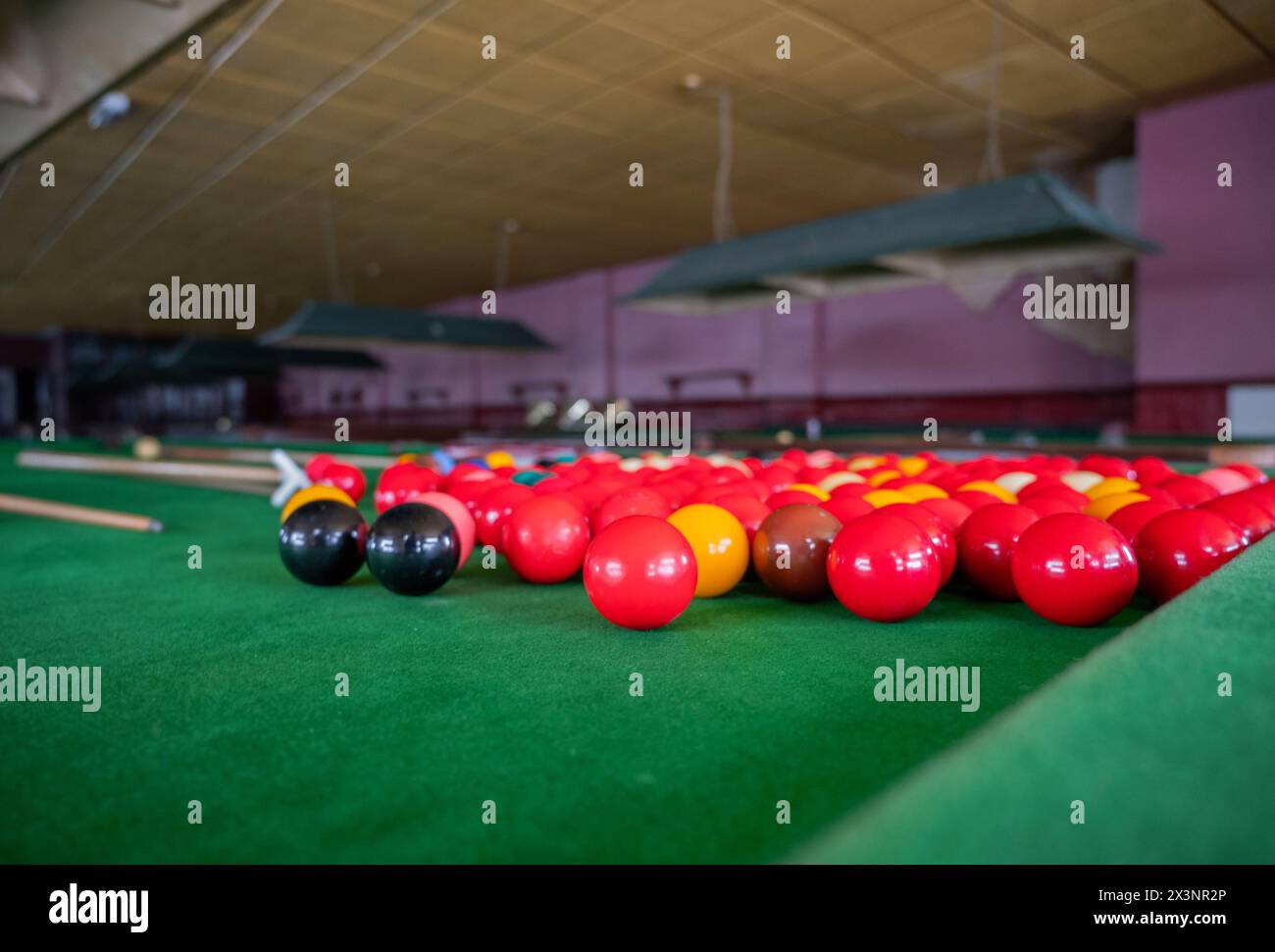 Len House, the 1930s art deco Rootes car showroom and factory in ...