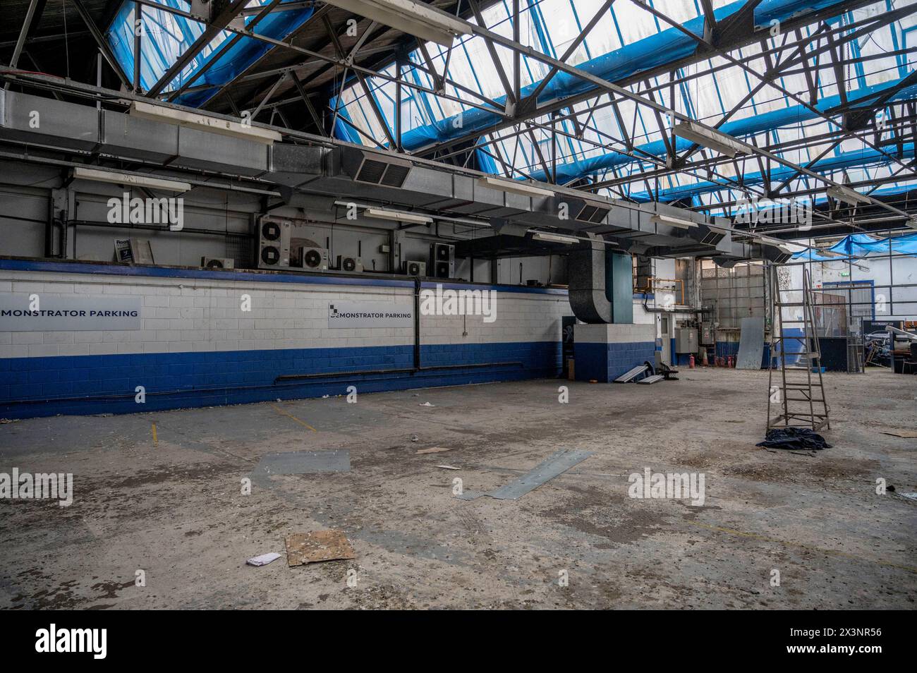 Len House, the 1930s art deco Rootes car showroom and factory in ...