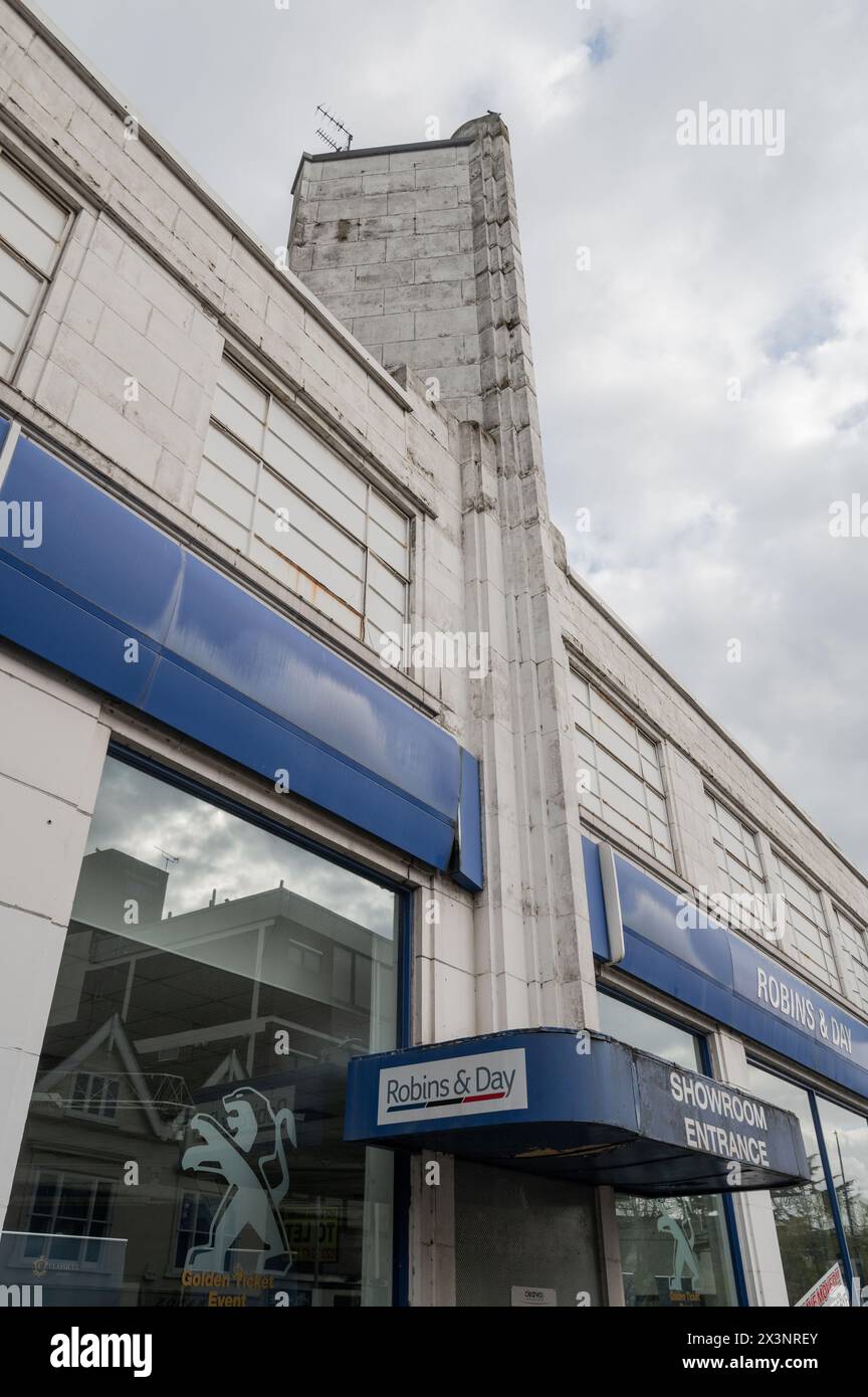 Len House, the 1930s art deco Rootes car showroom and factory in ...