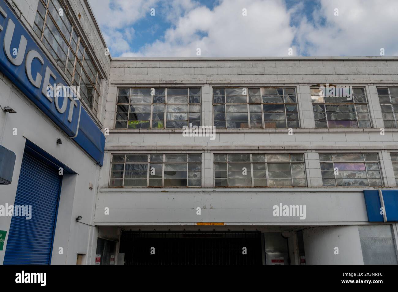 Len House, the 1930s art deco Rootes car showroom and factory in ...