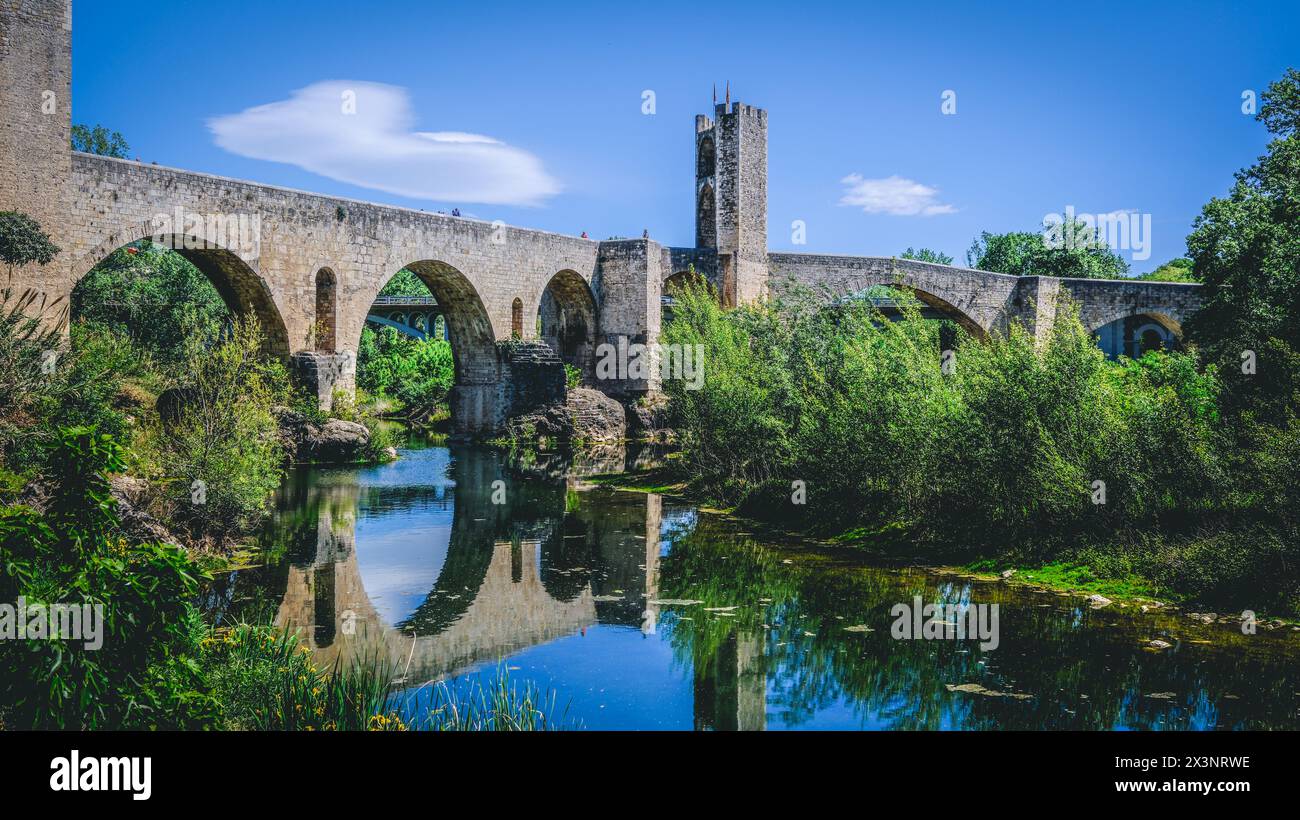 Historic reflection hi-res stock photography and images - Alamy