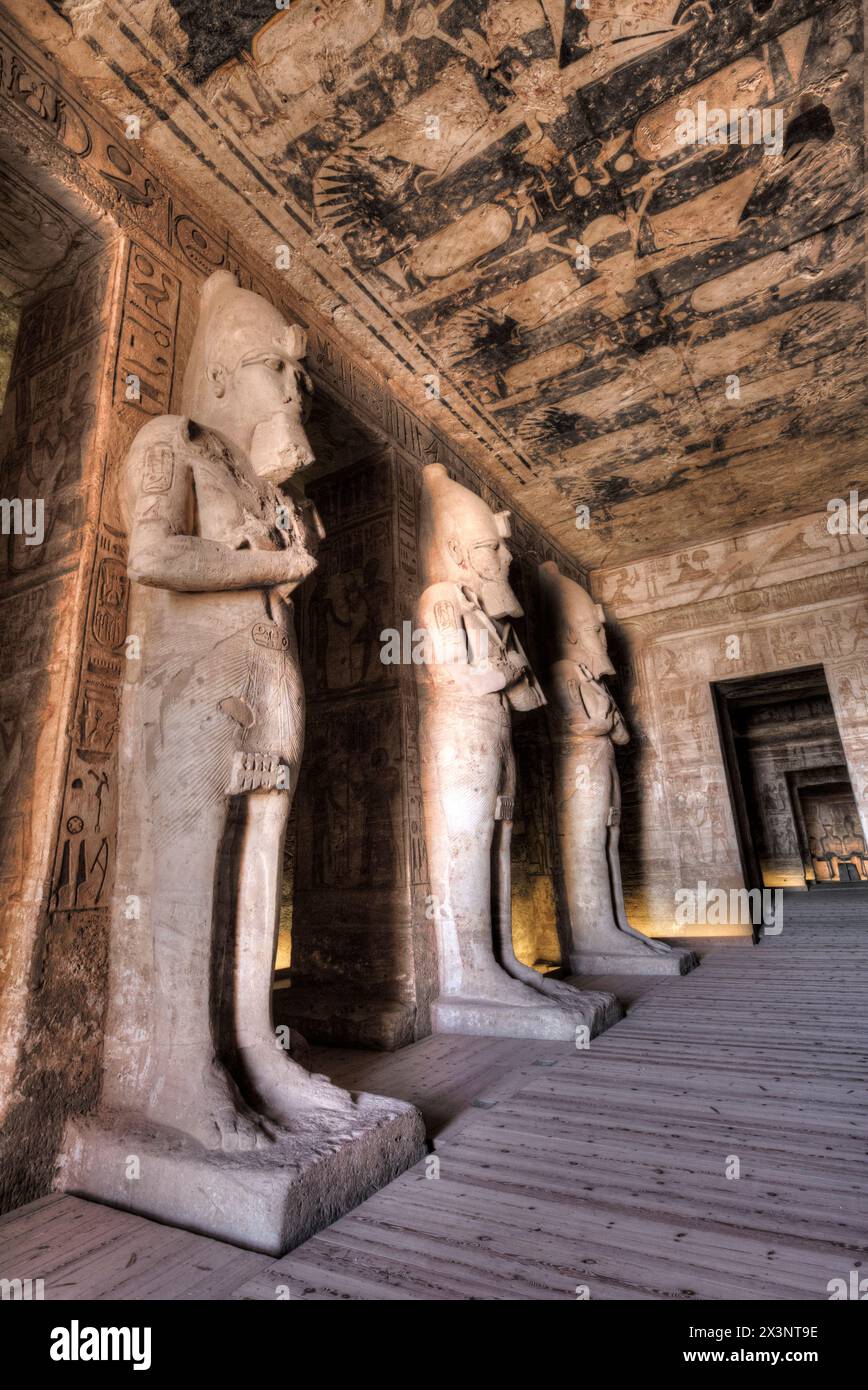 Ramses II, Statues, Hypostyle Hall, Ramses II Temple, UNESCO World ...