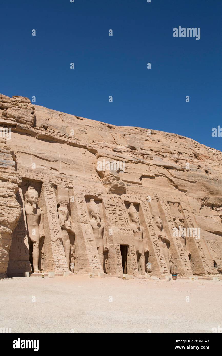 Temple of Hathor and Nefetari, UNESCO World Heritage Site, Abu Simbel ...