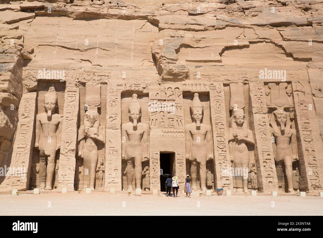 Temple of Hathor and Nefetari, UNESCO World Heritage Site, Abu Simbel ...
