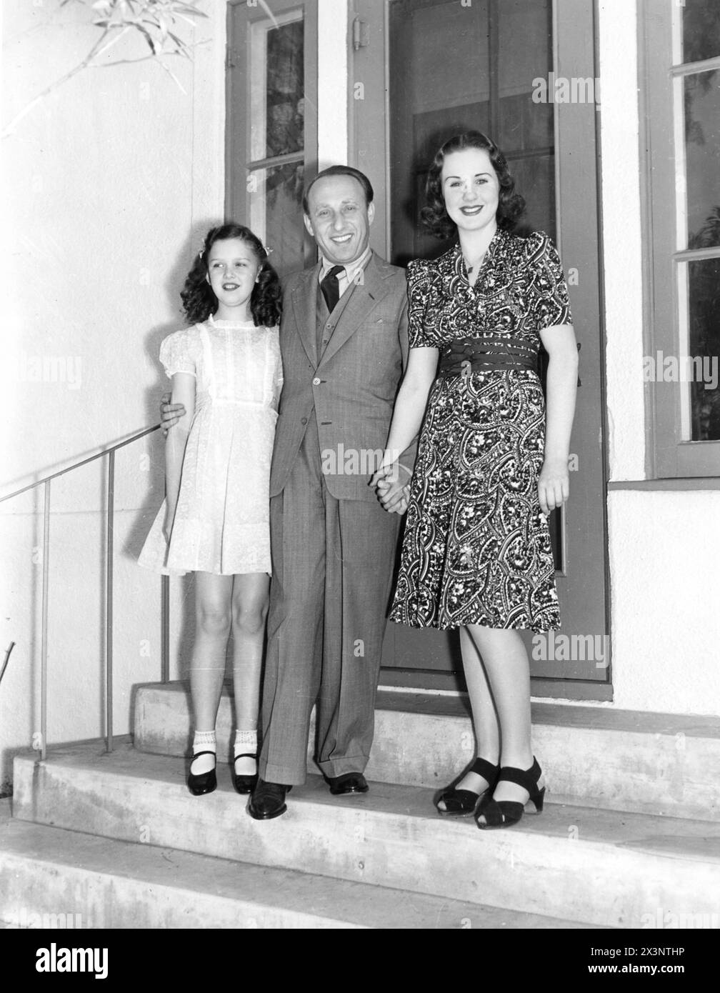 Film Producer JOE PASTERNAK with DEANNA DURBIN and newly-signed starlet ...