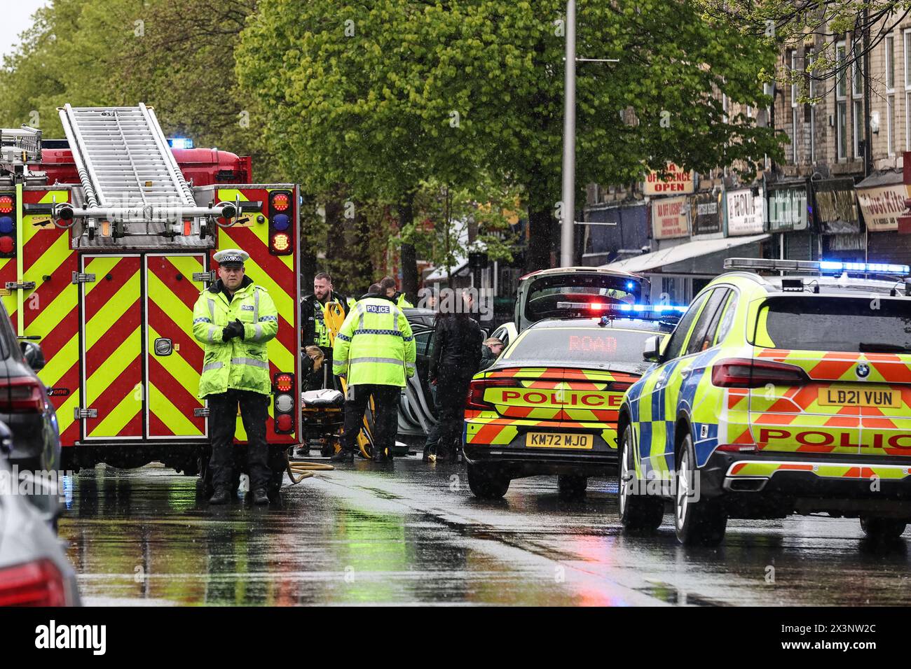 Hull, UK. 28th Apr, 2024. Four Fire engines and fire rescue services ...