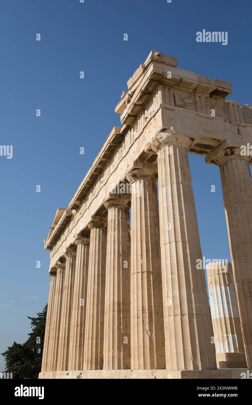Parthenon greece exterior color hi-res stock photography and images - Alamy