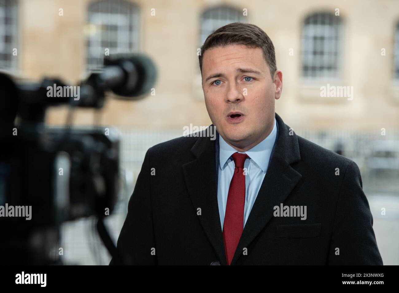 London, England, UK. 28th Apr, 2024. Shadow Health Secretary WES ...
