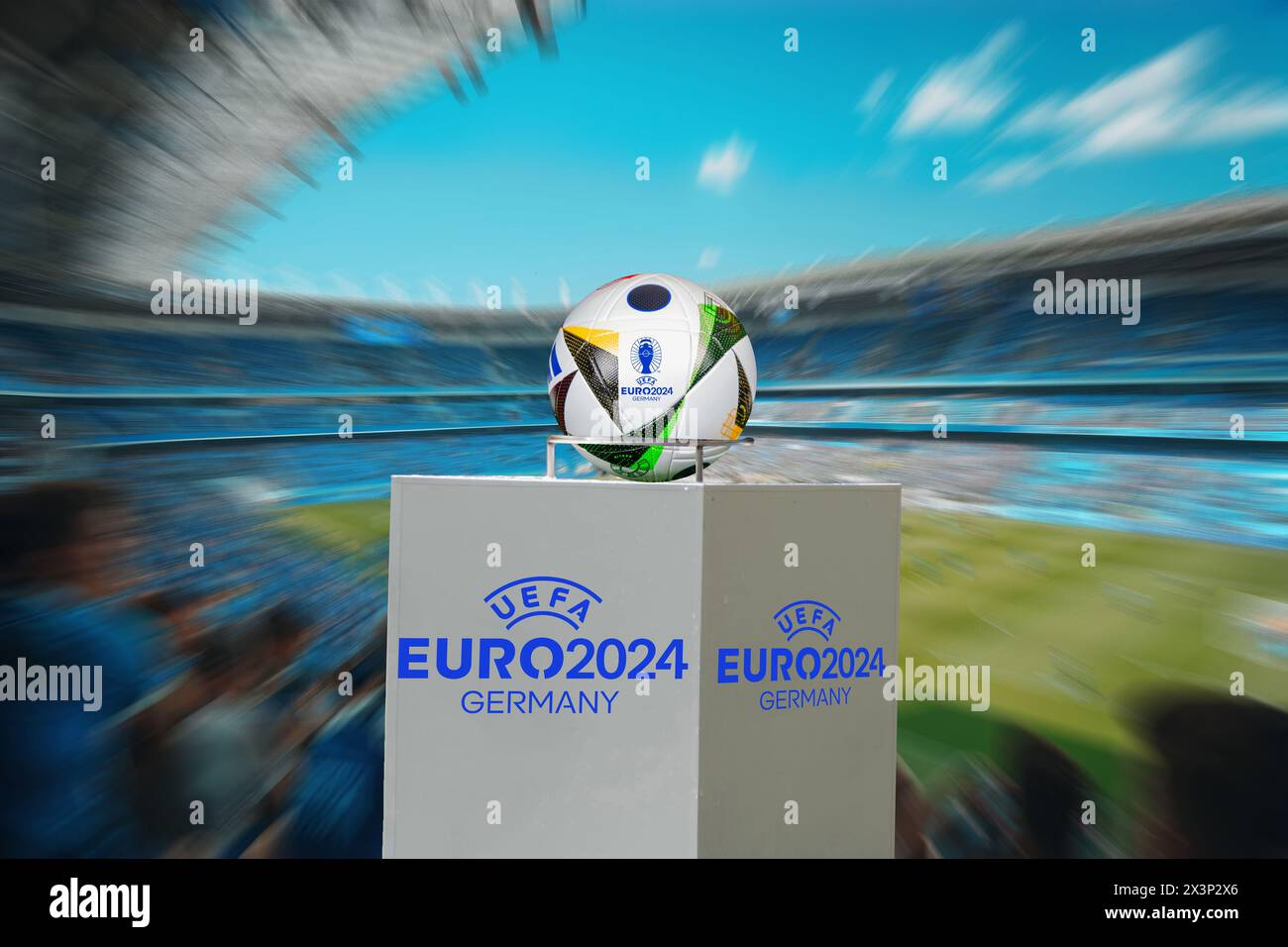Symbol image UEFA-EURO 2024: Official match ball of the 2024 European ...