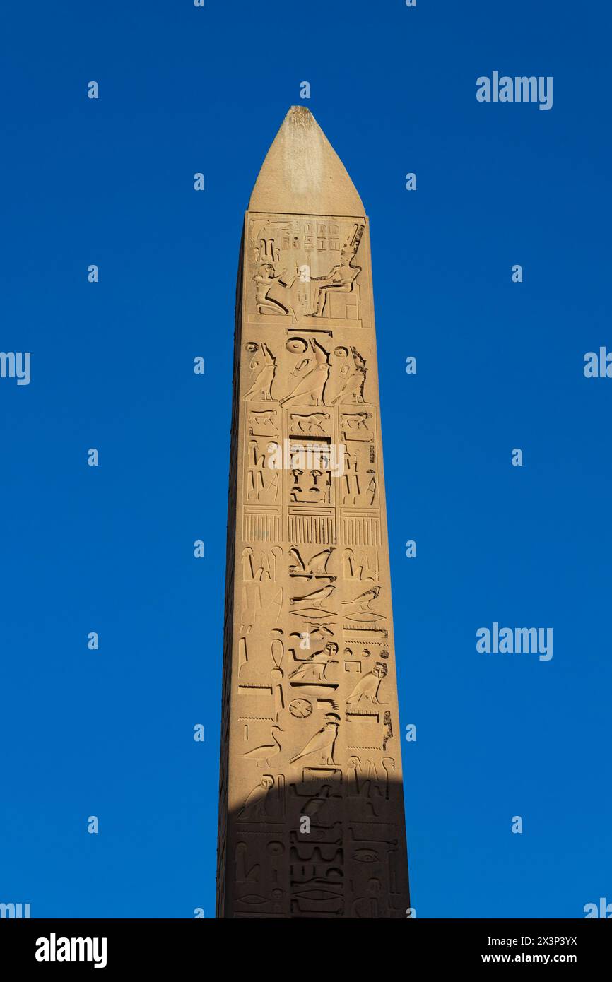 Temple egypt hieroglyphs hi-res stock photography and images - Alamy
