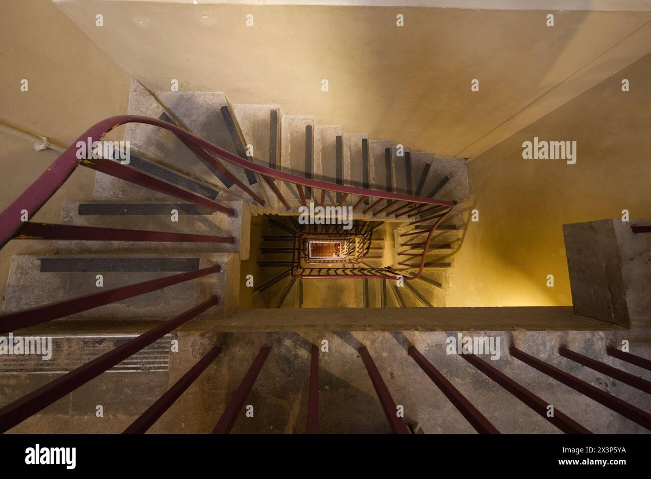 Spiral staircase inside The Wellington Arch in Hyde Park Corner, London ...