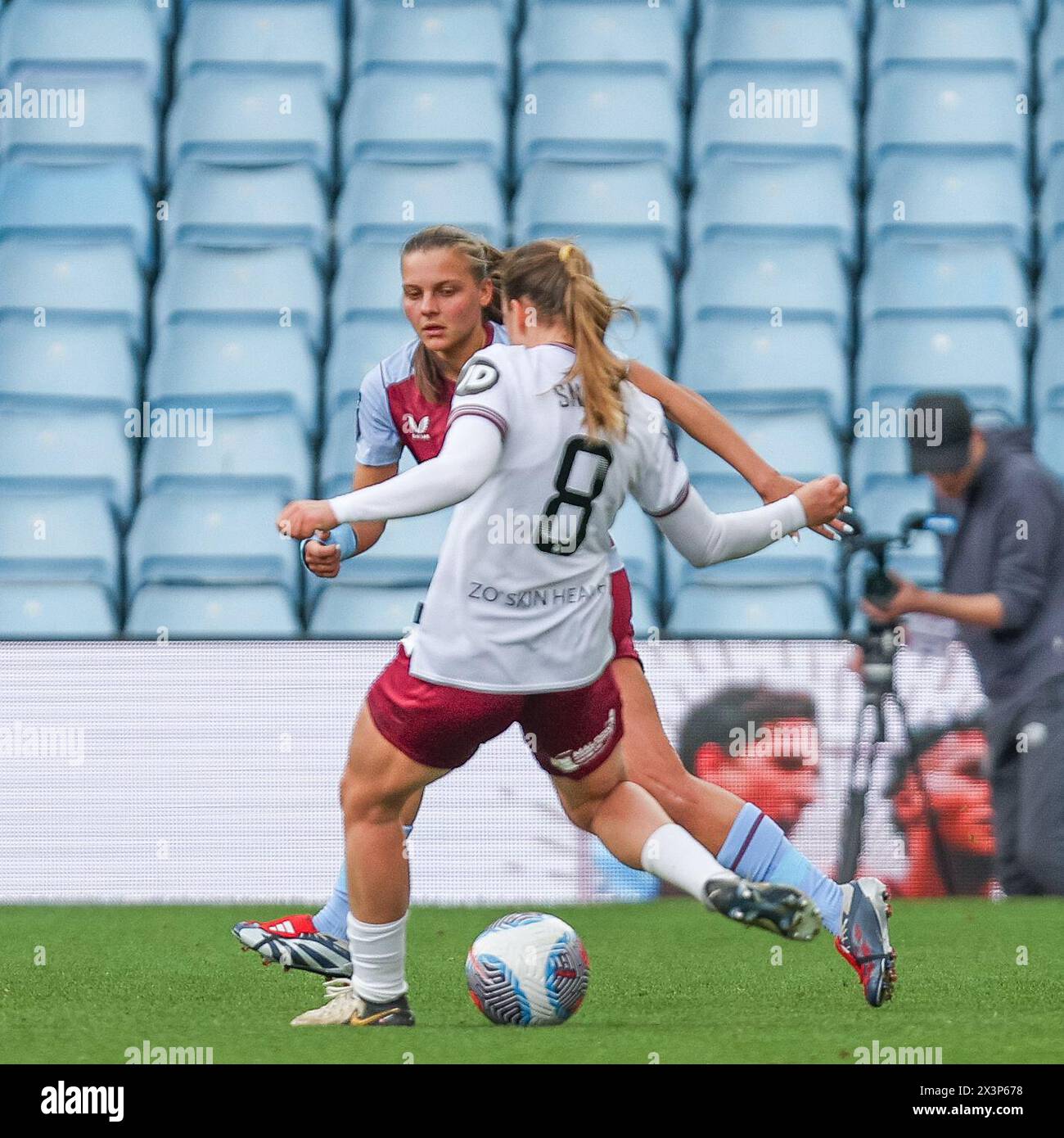 Emma strom snerle of west ham hi-res stock photography and images - Alamy