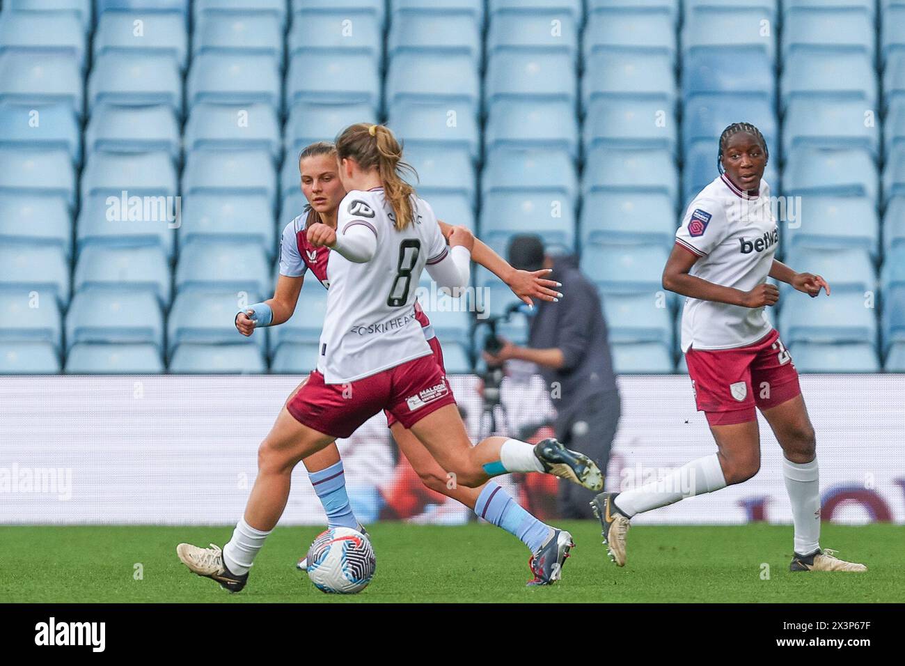 Emma strom snerle of west ham hi-res stock photography and images - Alamy