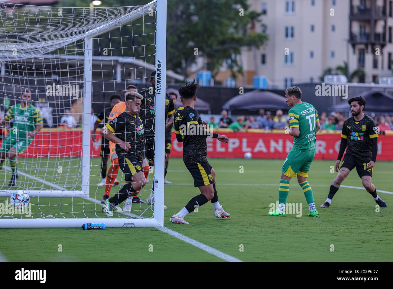 St. Petersburg, FL: New Mexico United goalkeeper Alex Tambakis (1 ...