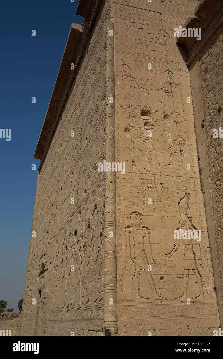 Exterior Reliefs, Dendera Temple of Hathor, UNESCO World Heritage Site ...