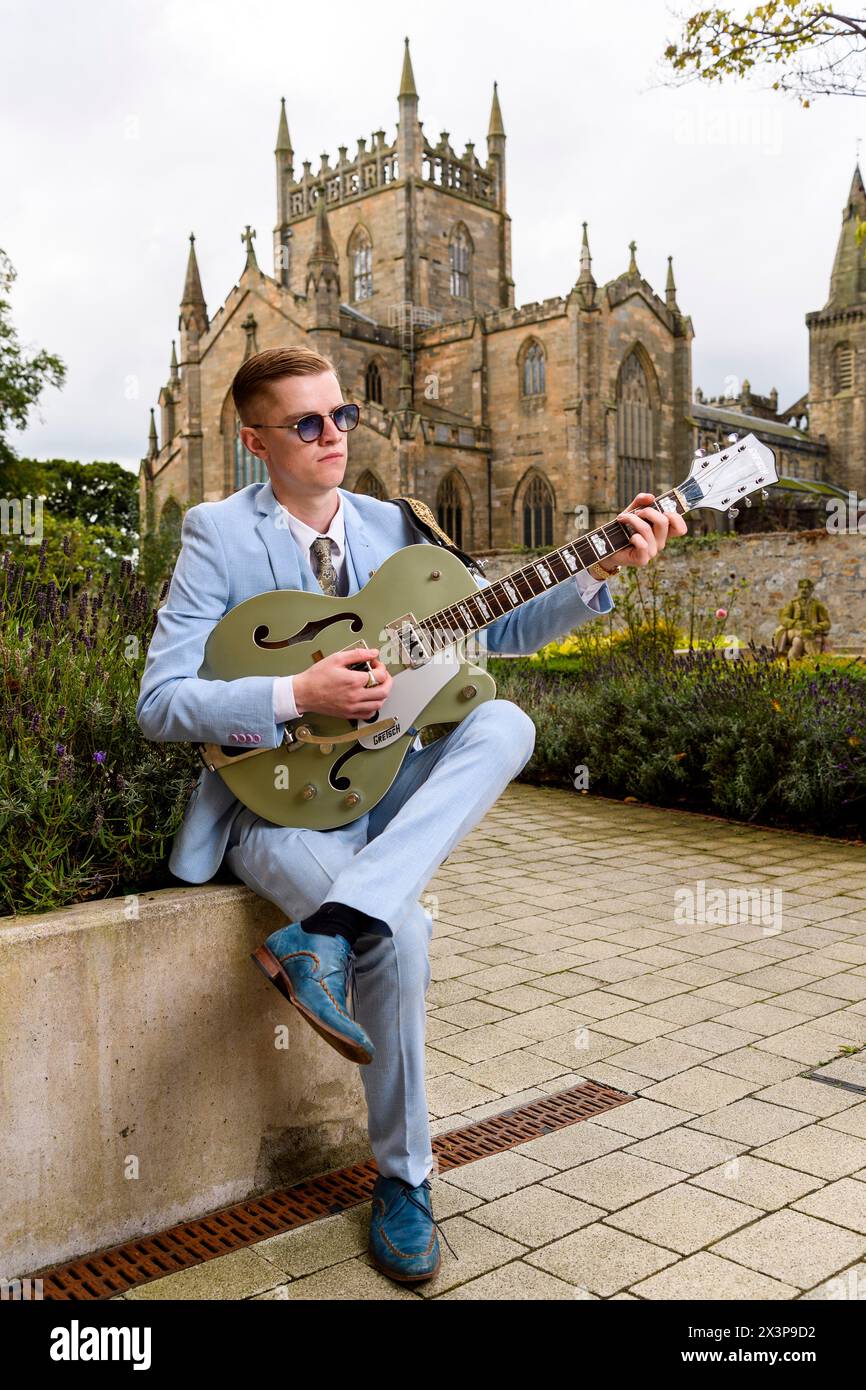 Luke La Volpe West Lothian artist musician Stock Photo - Alamy