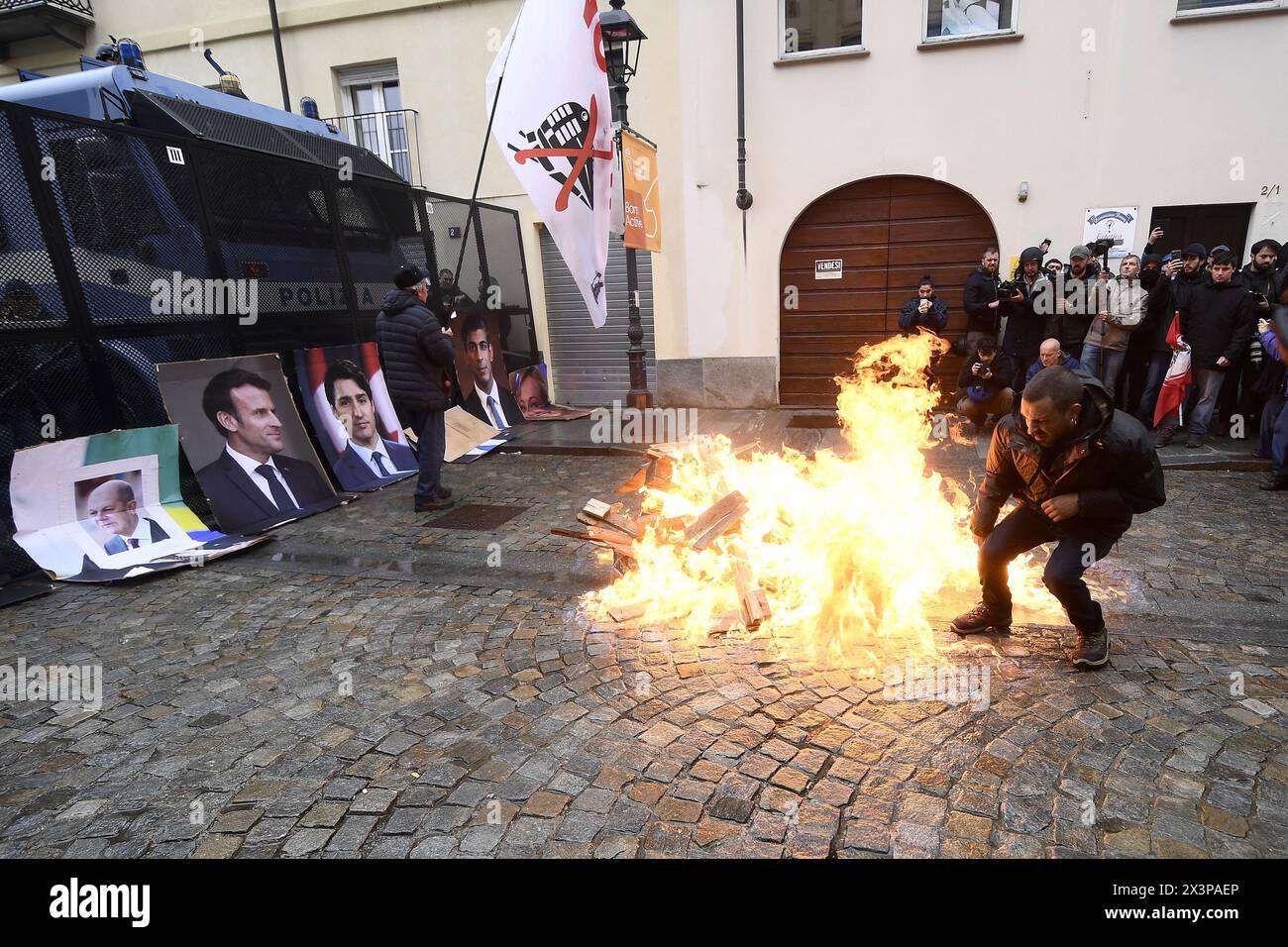 Burn signs hi-res stock photography and images - Alamy