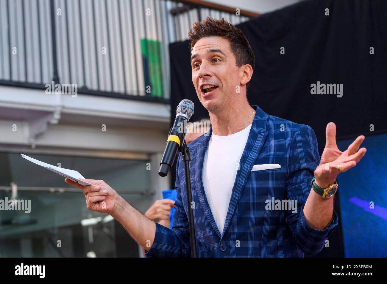 Russel kane hi-res stock photography and images - Alamy