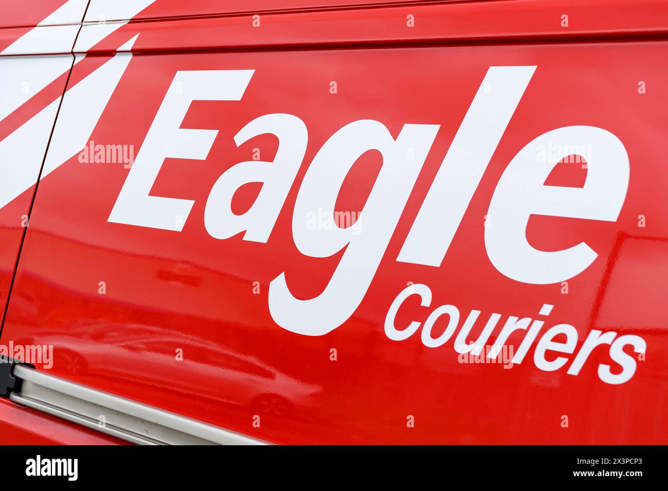 Couriers hi-res stock photography and images - Alamy