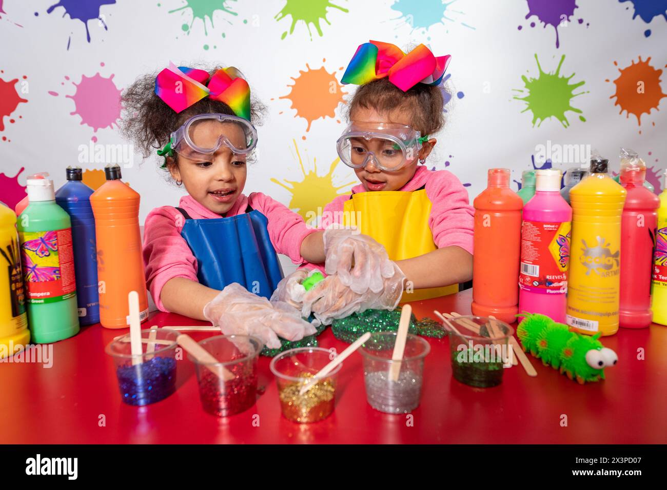 Edinburgh Science Festival kids art slime Stock Photo - Alamy