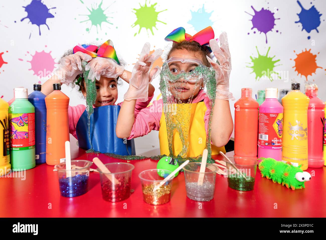 Edinburgh Science Festival kids art slime Stock Photo - Alamy
