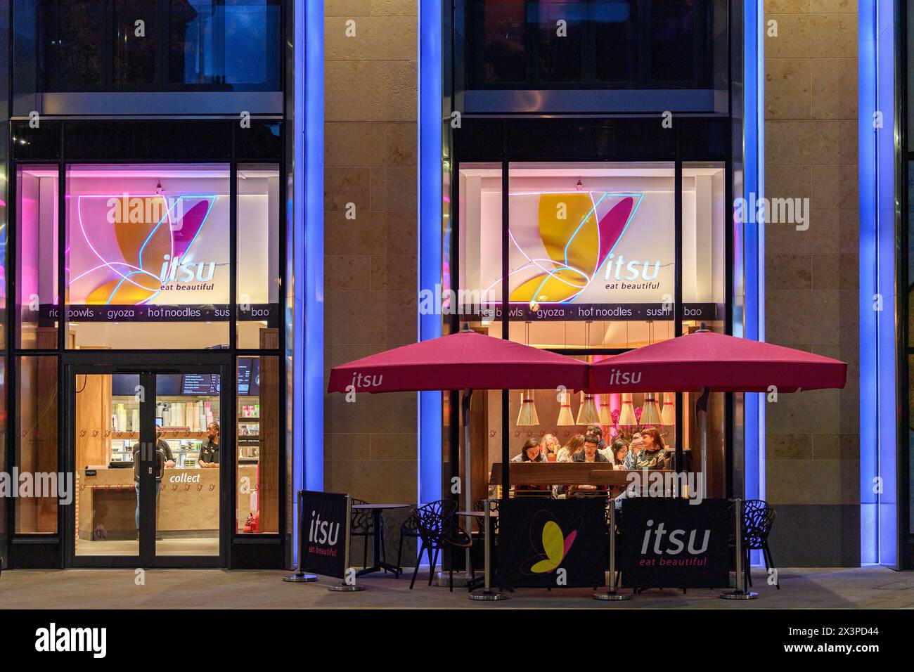 St James Quarter, Edinburgh, Itsu Stock Photo - Alamy