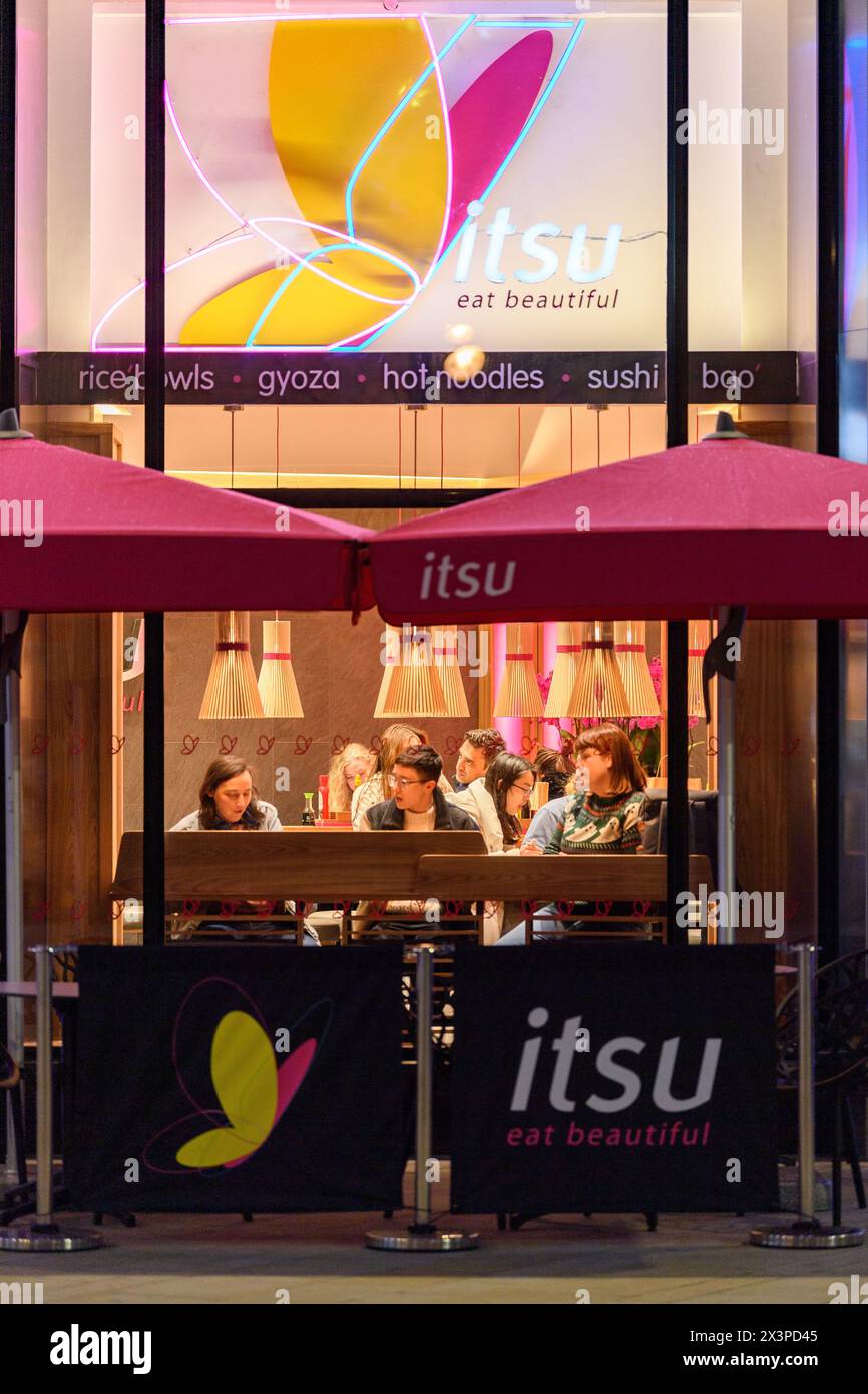 St James Quarter, Edinburgh, Itsu Stock Photo - Alamy